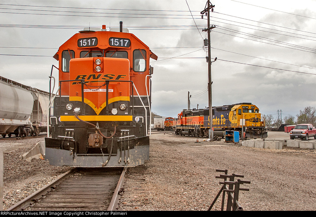 BNSF 1517, 2828, and 8714